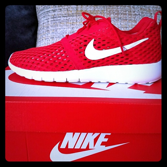 Nike Air Roshe | Shoes | Trade For Kim New Nike Roche Air Flight ...